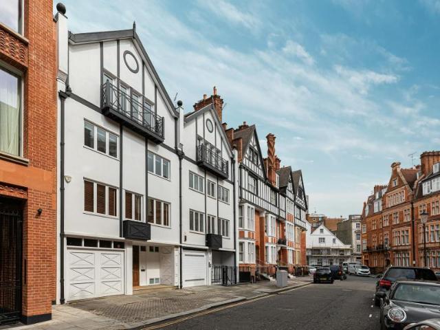 House 6 Bedroom For Rent London London 32000 ES99374054