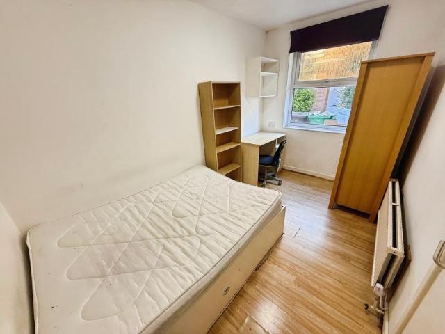 House 6 Bedroom For Rent Lenton East Midlands 2340 ES98286192