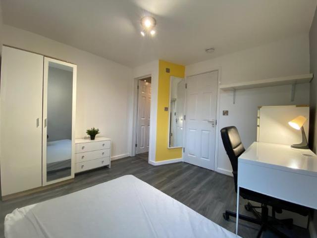 House 6 Bedroom For Rent Selly Oak West Midlands 3024 ELS102394983
