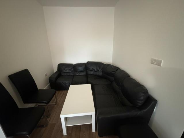 House 6 Bedroom For Rent Radford East Midlands 3380 ES99147937