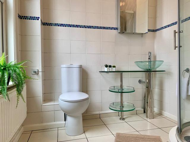 House 6 Bedroom For Rent Willenhall Willenhall 4950 ES69249302