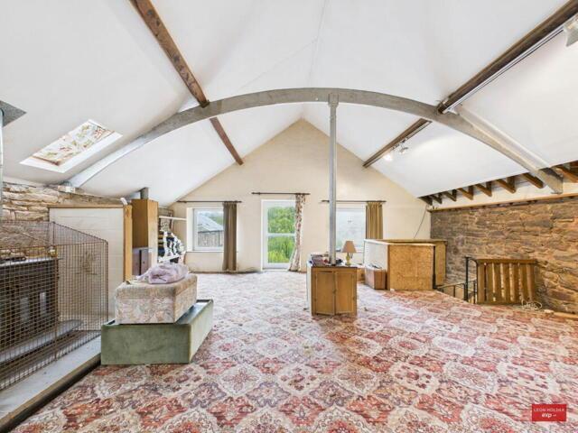 House 6 Bedroom For Sale Blakeney Gloucestershire 450000 ES101059726