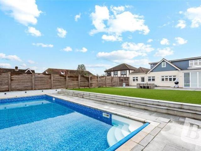 House 6 Bedroom For Sale Hornchurch Greater London 1250000 ELS100366515