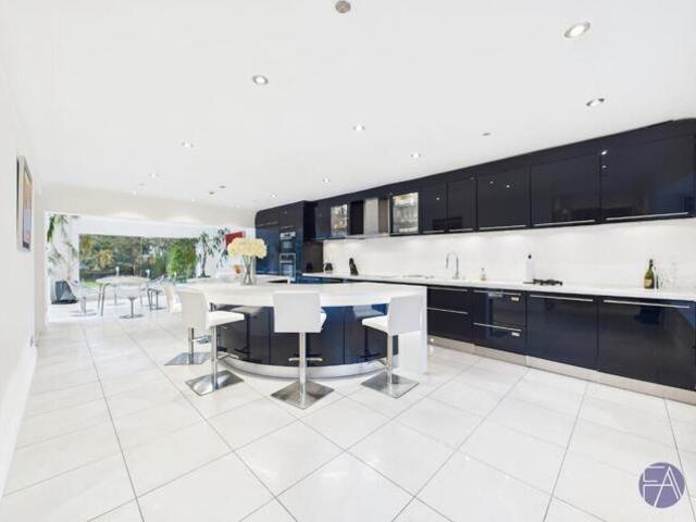 House 6 Bedroom For Sale Lancs Sefton 1200000 ELS98930245