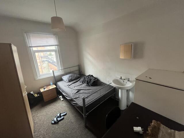 House 6 Bedroom For Sale Leicester Leicestershire 200000 ELS101996063