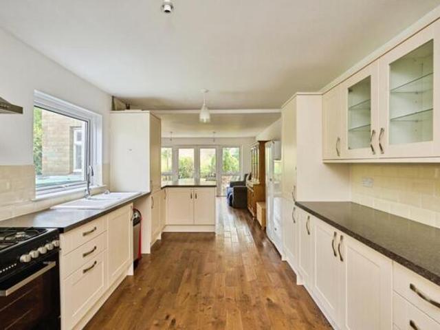 House 6 Bedroom For Sale Newport Isle Of Wight 450000 ES101352025