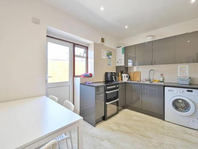 House 6 Bedroom For Sale Wembley Great London 660000 ES98204460