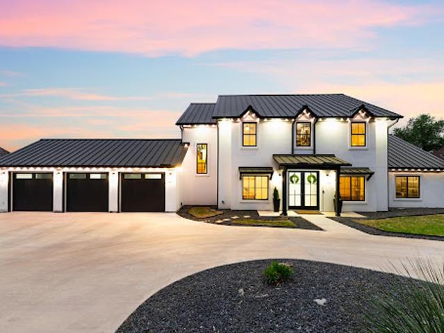 House with pool