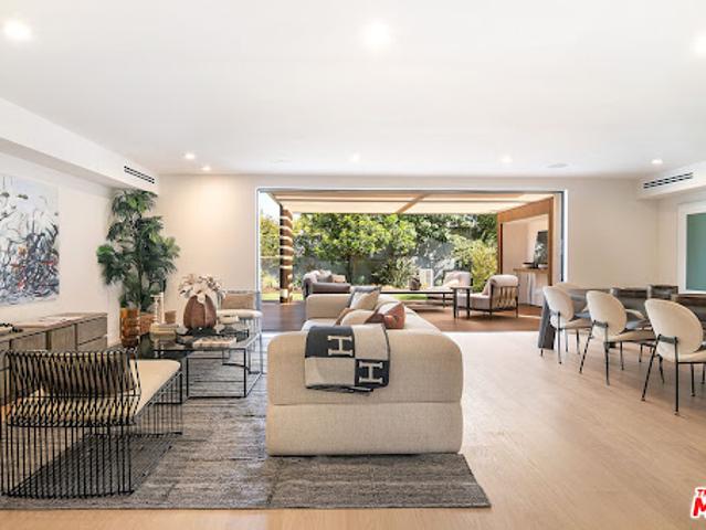 Contemporary house with garden and terrace