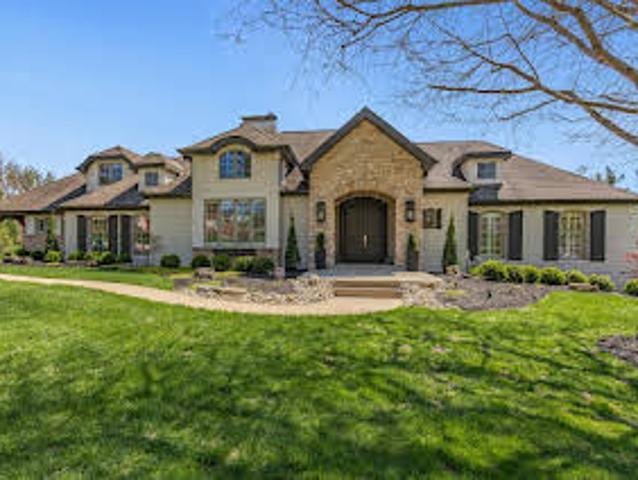 House with pool and garden