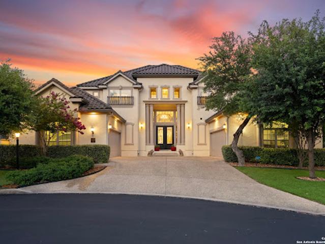 House with pool and garden