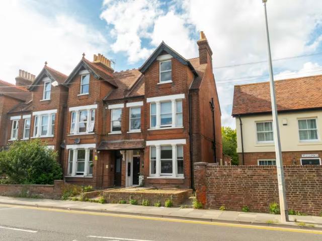 House 7 Bedroom For Rent Canterbury Canterbury 8300 ES96554750