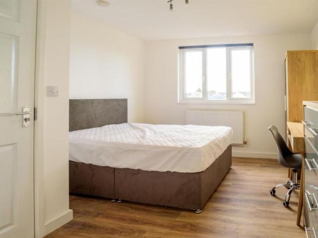 House 7 Bedroom For Rent Beeston East Midlands 4185 ES99758006