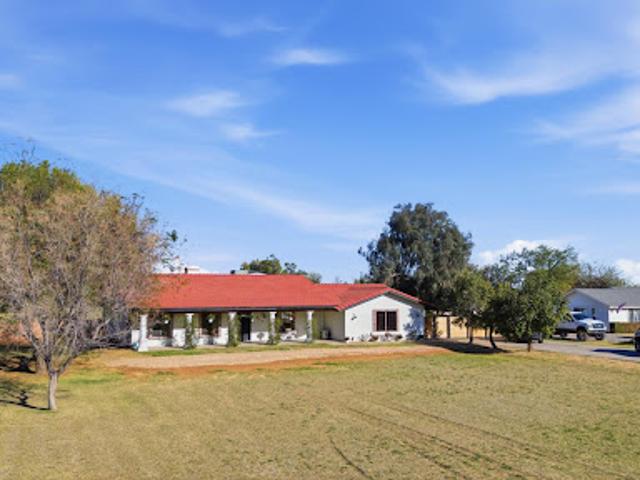 Contemporary house with garden