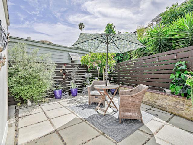 House with pool and garden