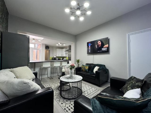 House 8 Bedroom For Rent Selly Oak West Midlands 3432 ES98286513