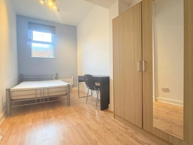 House 8 Bedroom For Rent Radford East Midlands 2773 ES98286170