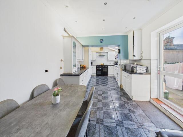 House 8 Bedroom For Sale Tenby Pembrokeshire 399950 ES99161633