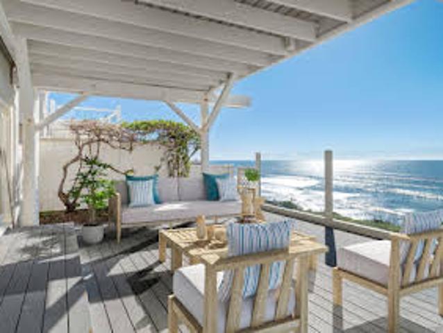 Seaside house with pool and garden