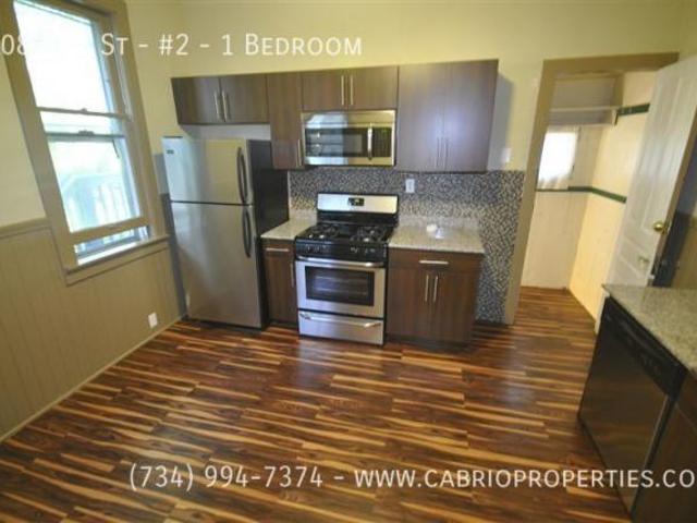 house 1 bedroom, Ann Arbor MI 48104 DS88182653
