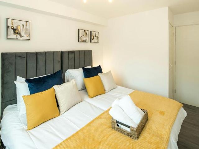 House 1 Bedroom For Rent Feltham Feltham 2250 ES103092253