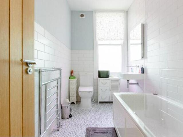 House 1 Bedroom For Rent London London 1250 ELS101920502