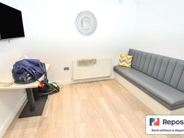 House 1 Bedroom For Rent Stockport Greater Manchester 695 ELS100254731