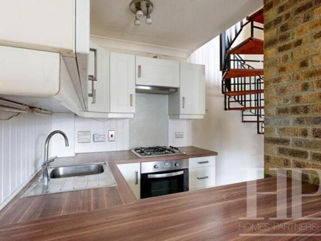 House 1 Bedroom For Sale Crawley West Sussex 200000 ES100917400