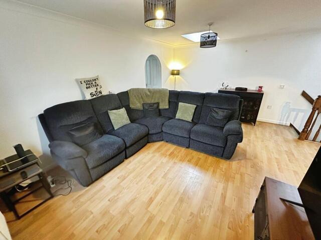House 1 Bedroom For Sale Bridgend Bridgend 120000 ES99290047
