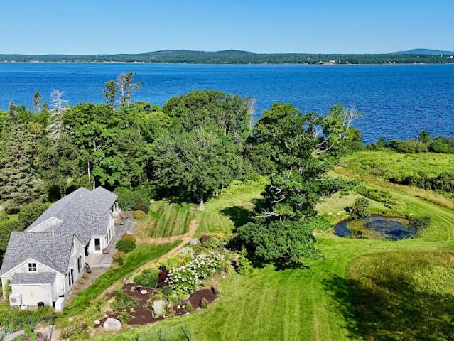 Seaside house with garden