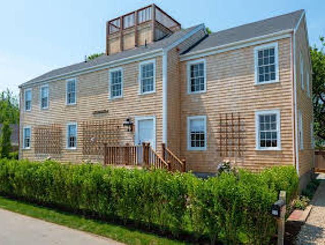 Seaside contemporary house with terrace