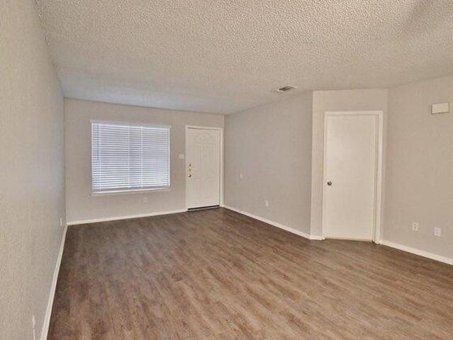 house 2 bedroom, Arlington TX 76012 DS88031612