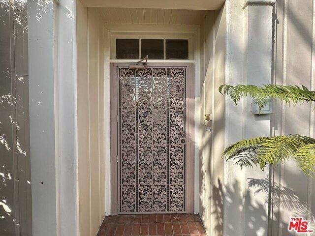 house 2 bedroom, Beverly Hills CA 90212 DS88353227
