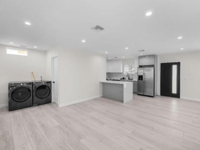 house 2 bedroom, Burbank CA 91501 DS87892913