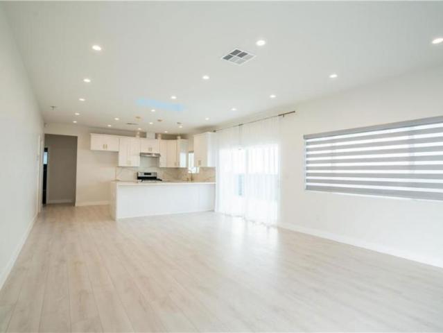 house 2 bedroom, Burbank CA 91504 DS89590613