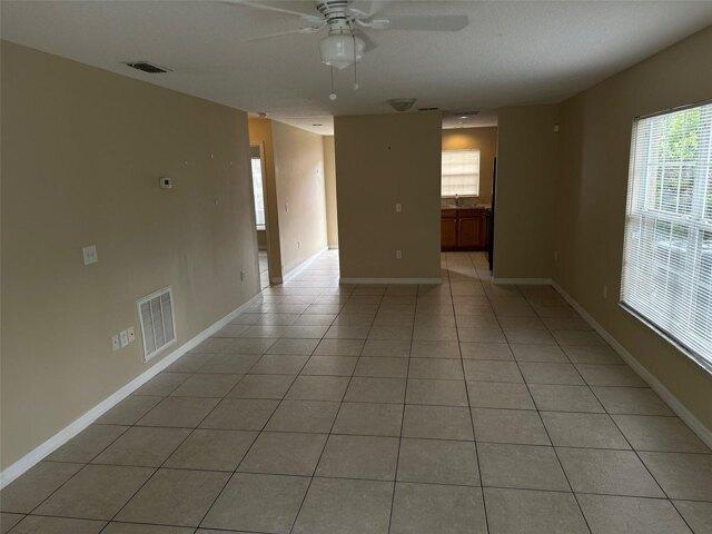 house 2 bedroom, Deland FL 32724 DLS89363190