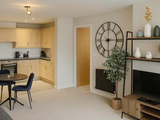 House 2 Bedroom For Rent Hatfield Hatfield 3686 ES100408965