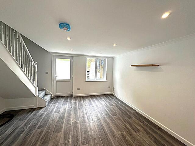 House 2 Bedroom For Rent Hayle Cornwall 1100 ELS100086904