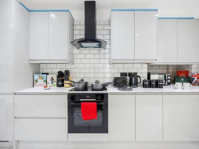 House 2 Bedroom For Rent London London 4675 ES77110256