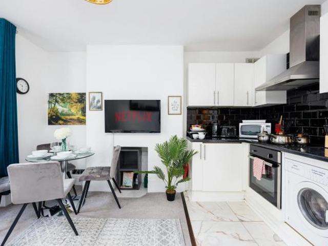 House 2 Bedroom For Rent London London 4800 ES77601424