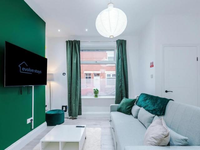House 2 Bedroom For Rent Salford Salford 3300 ELS89446611