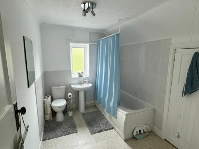 House 2 Bedroom For Rent Worthing Worthing 4011 ES100319934