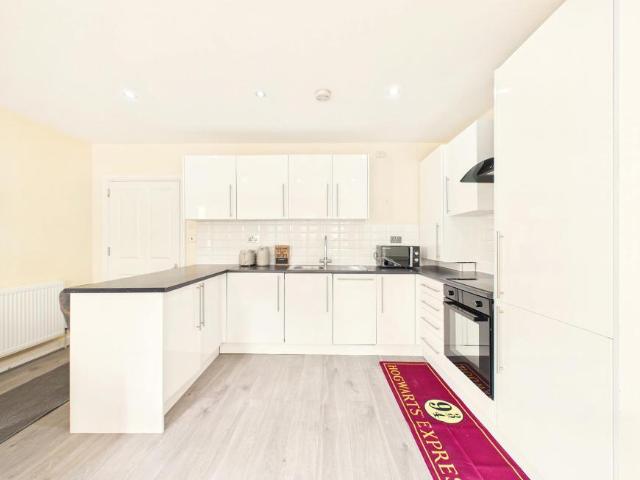 House 2 Bedroom For Rent Watford Watford 3500 ES103179952