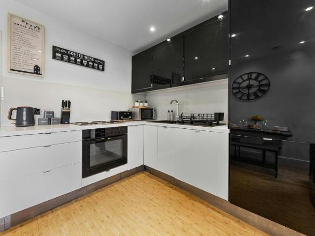 House 2 Bedroom For Rent Watford Watford 3700 ES101511418