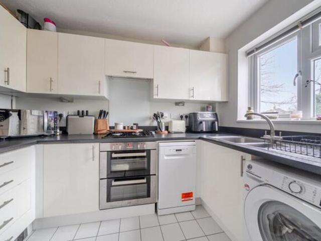 House 2 Bedroom For Sale Caterham Surrey 390000 ES98930127