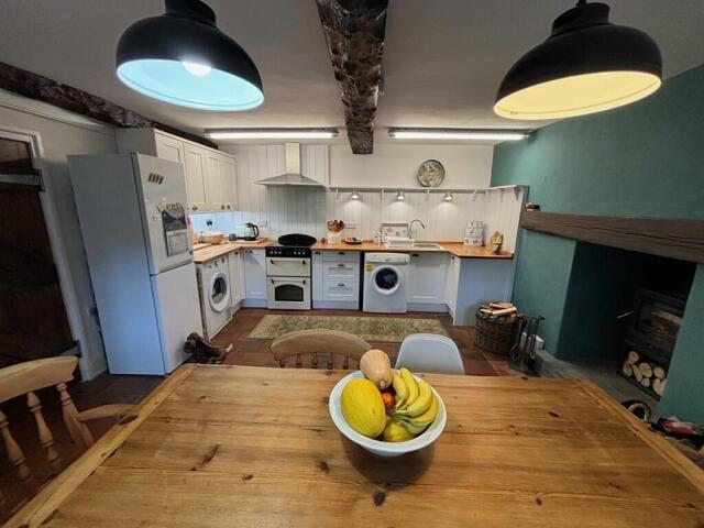 House 2 Bedroom For Sale Carmarthen Carmarthen 274000 ELS98903240