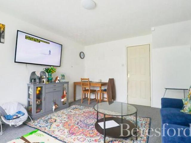House 2 Bedroom For Sale Chelmsford Essex 300000 ES100132263