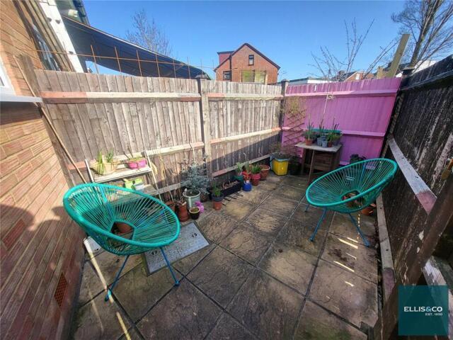 House 2 Bedroom For Sale Cricklewood Greater London 490000 ES101100056