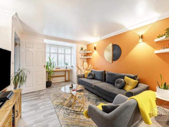 House 2 Bedroom For Sale Aldershot Surrey 325000 ES100426121