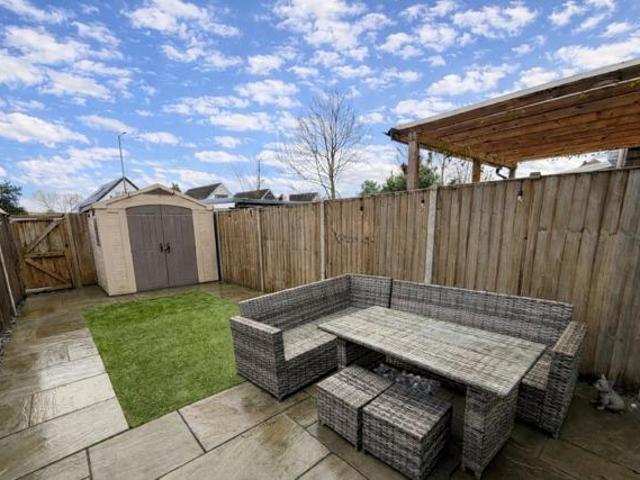 House 2 Bedroom For Sale Ashford Surrey 425000 ES99029482